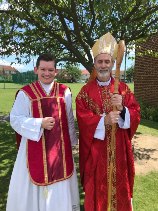 Bishop Alan ordains Fr Gary Dench - Brentwood Diocese