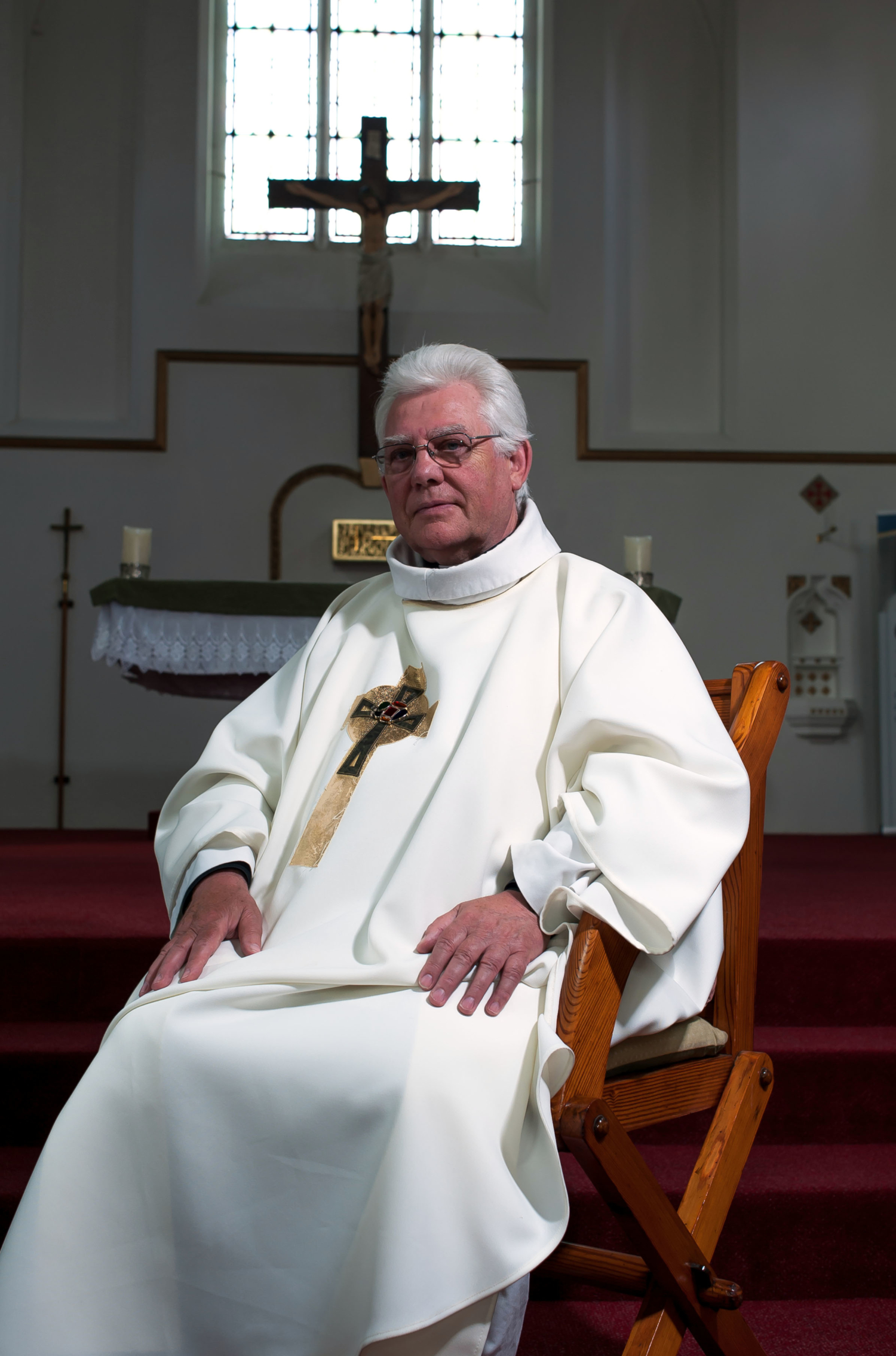 Retiring Grays priest launches 54-day Rosary Novena - Brentwood Diocese