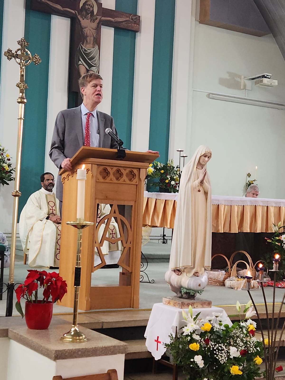 Manor Park parish celebrates centenary - Brentwood Diocese